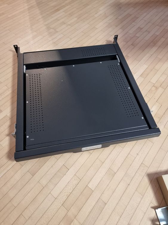 Knürr TD 17" Schubladen-Monitor, 19 Zoll Rack, KVM-Monitor | Kaufen auf ...