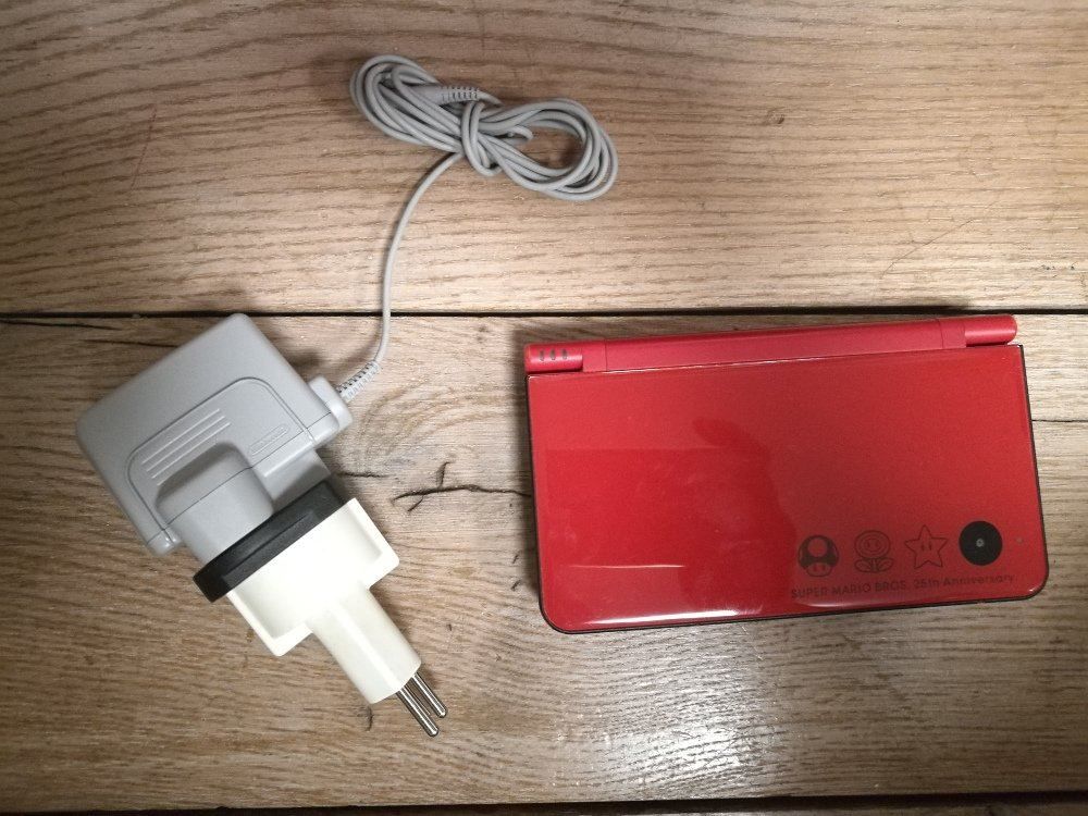 Nintendo DS XL - Super Mario Edition | Kaufen auf Ricardo