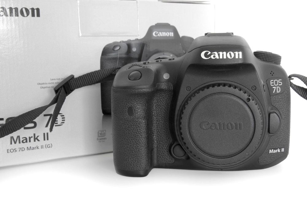 CANON EOS 7D Mark II - DSLR KAMERA 7 D MK 2 | Kaufen auf Ricardo