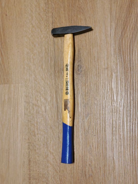 Robuster Hammer, 100g (Gebraucht) in Wettswil für CHF 4 – mit Lieferung ...
