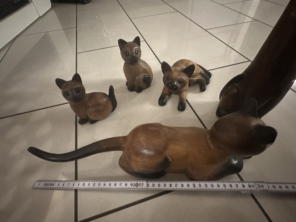Holz Katzen Deko Figuren Set Katzen Holz Geschnitzt (Gebraucht) in ...