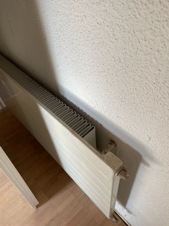 Alter Radiator / Heizkörper (Gebraucht) in Basel für CHF 1 – nur Abholung auf Ricardo kaufen
