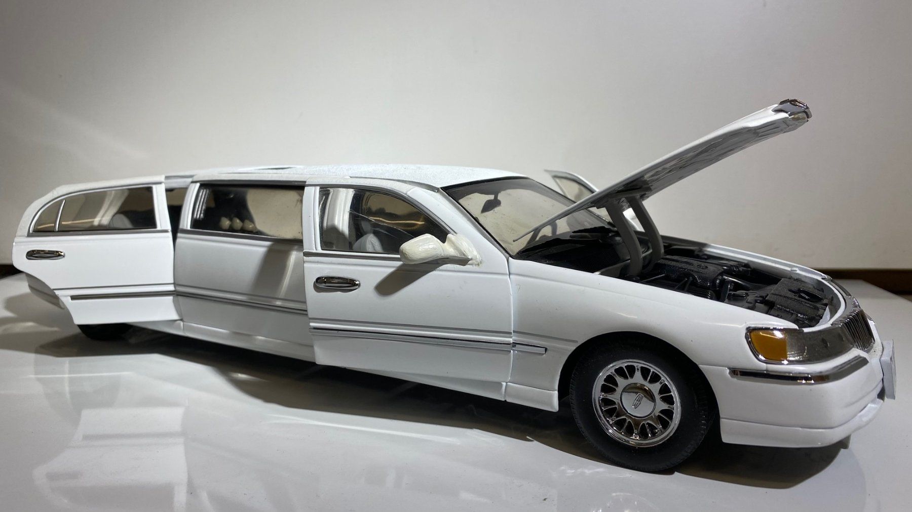 Lincoln Town Car Stretch Limo, 1999, 1:18, Sammlerstück (Gebraucht) in ...