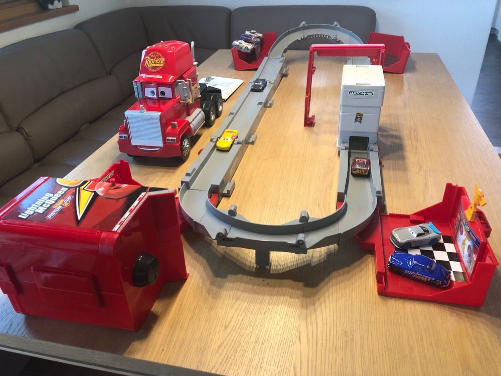 Disney Pixar Cars Mack Mega Rennstrecke Transformer(Mattel) (Gebraucht ...