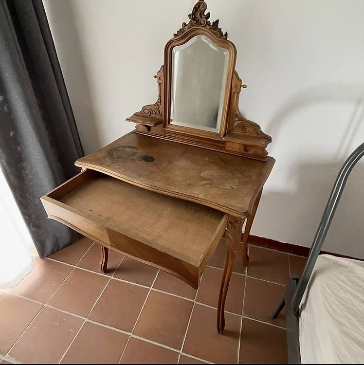 Coiffeuse à restaurer (Gebraucht) in Epalinges für CHF 100 – nur ...