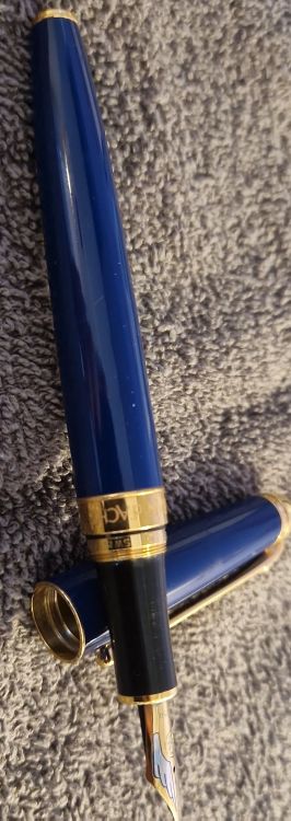 Stylo plume caran d'ache (D'occasion) à Roche VD pour CHF 153 – retrait ...