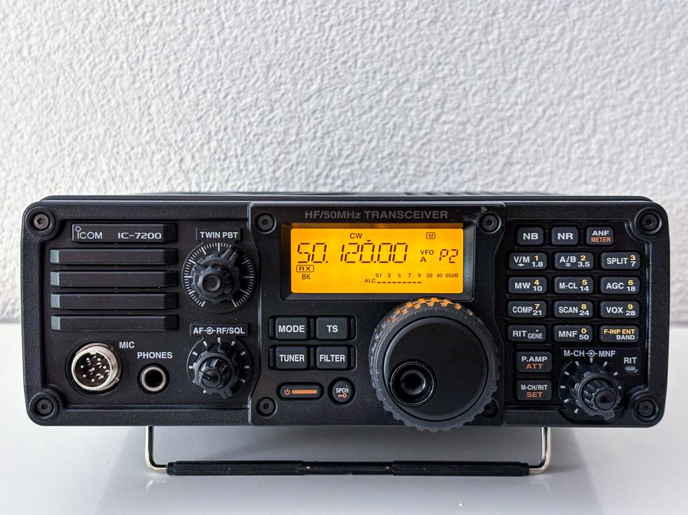 ICOM IC-7200 (Gebraucht) in Zürich für CHF 550 – mit Lieferung auf ...