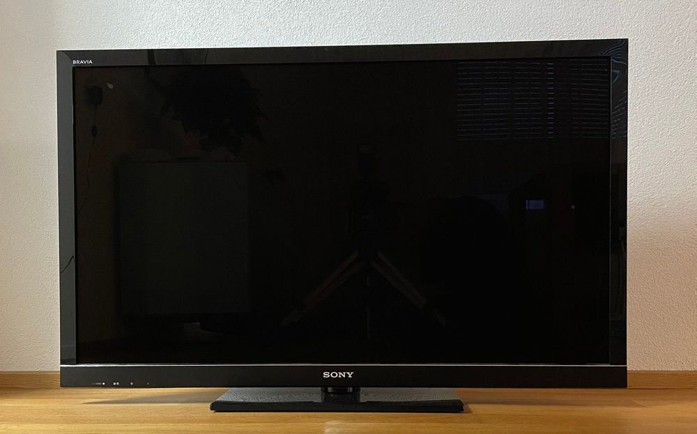 Sony KDL-46HX800 Fernseher / TV mit 3D (Gebraucht) in Thalwil für CHF ...
