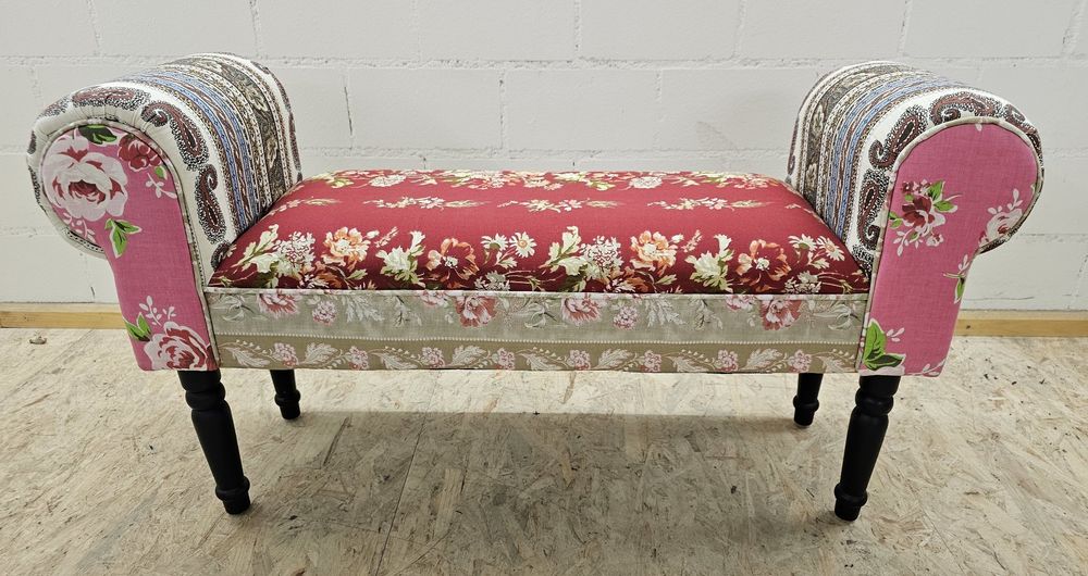 Bank Wing Patchwork Red von Kare (Gebraucht) in Dübendorf für CHF 30 – nur Abholung auf Ricardo ...