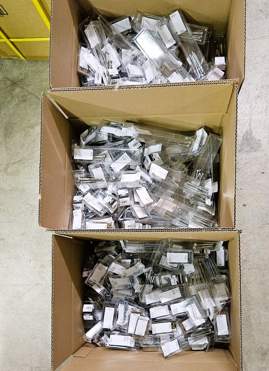 Kleineisenwaren-Posten: Schrauben, Nägel, usw. ab CHF 1.- (Neu und originalverpackt) in ...