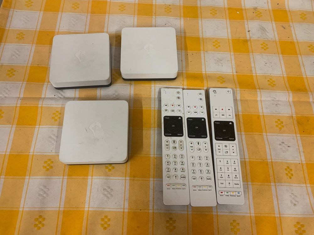 tv box swisscom + telecommande (Gebraucht) in Les Moulins für CHF 5 ...