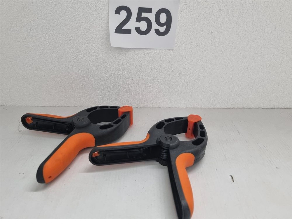 2er Set Klemmzangen (Neu und originalverpackt) in Wolfhalden für CHF 3 – mit Lieferung auf ...