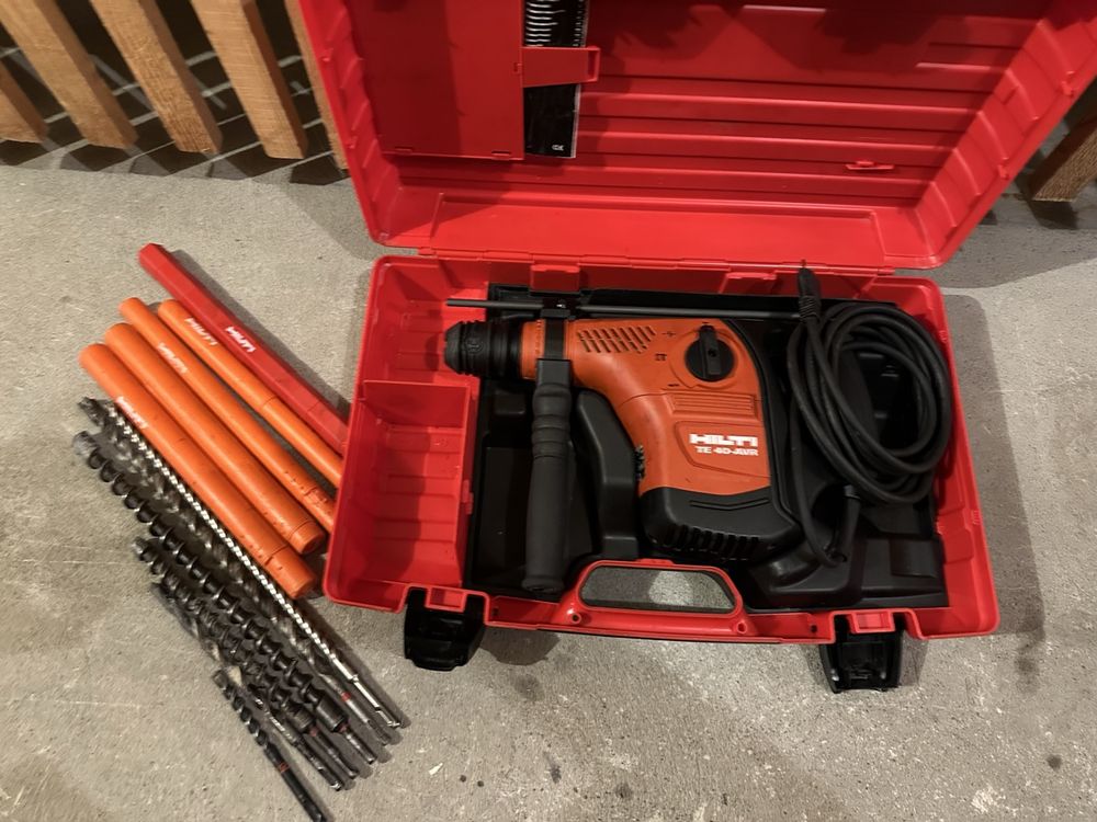 Hilti TE 40-AVR Abbruchhammer Bohrhammer + Bohrer Set (Gebraucht) in St ...