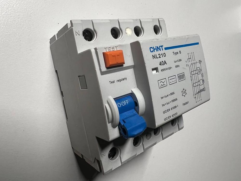 Chint 782001 - Fehlerstrom-Schutzschalter 40A / 0,03A (Gebraucht) in ...