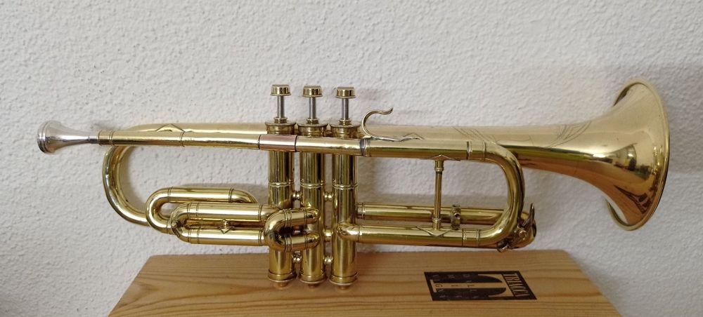 Elkhart Indiana Trumpet No 66038 ( Cavalier ) | Kaufen auf Ricardo