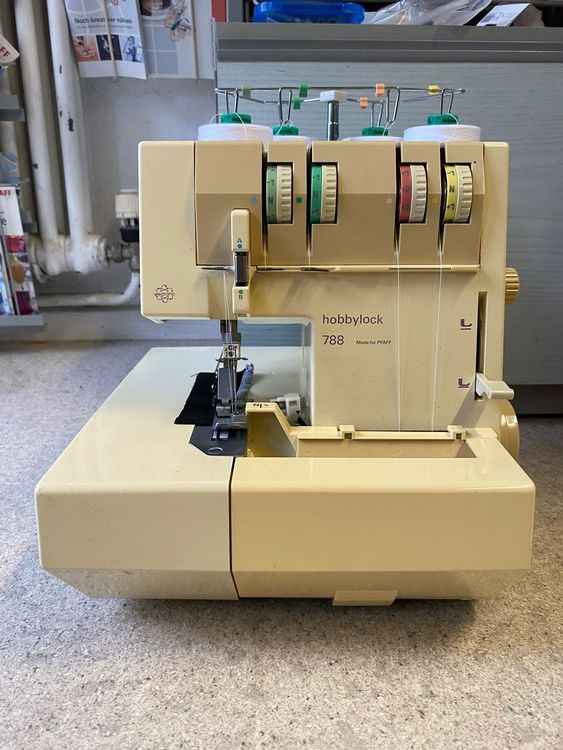 Overlock Nähmaschine PFAFF hobbylock 788, ab Service, ab 1.- (Gebraucht ...