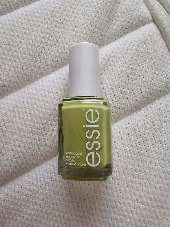 Essie Nagellack Grun