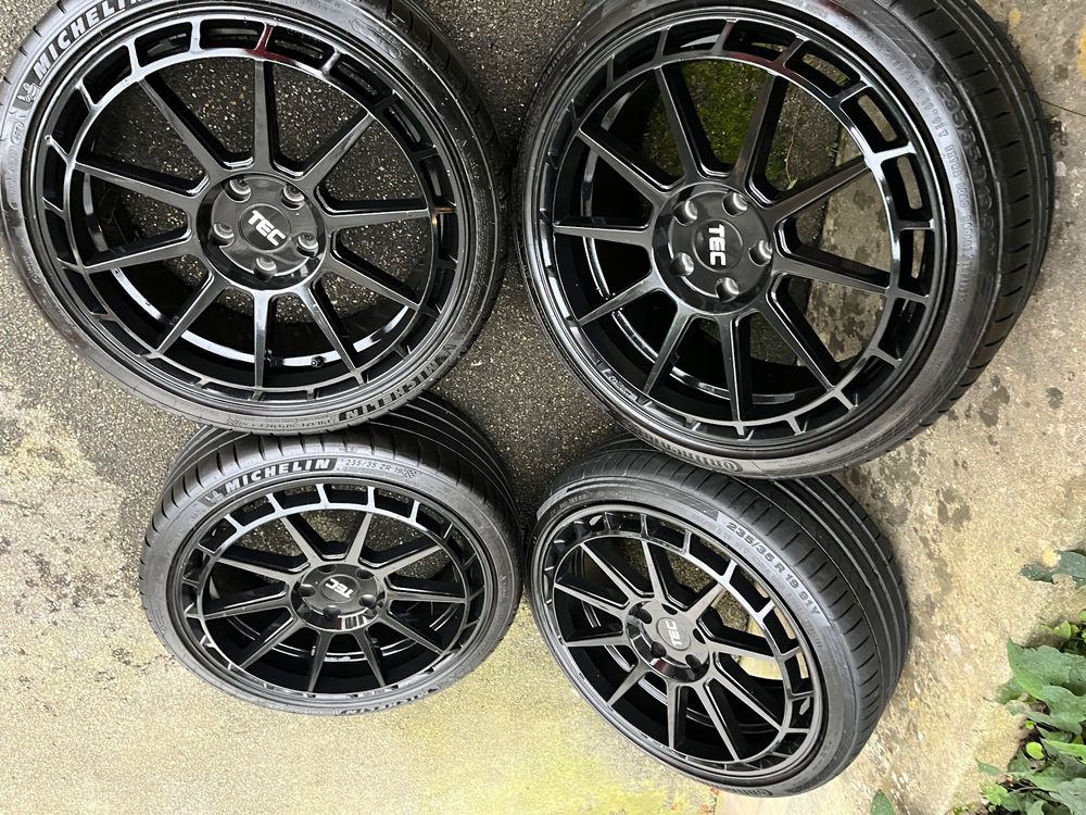 19 Zoll 8,5x19 235/35 r19 TEC Speedwheels - GT8 Schwarz (Gebraucht) in ...