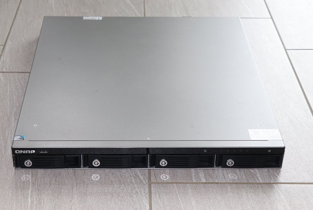 QNAP TS-459U-RP+ (älteres Rack-QNAP / 4 Schächte) (Gebraucht) in ...