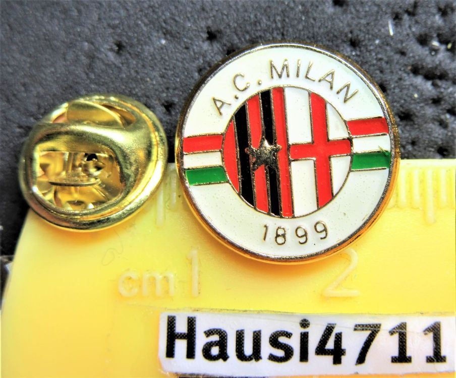 FUSSBALL Pin Football A.C. Milan 1899 (Gebraucht) in Ettingen für CHF 0 ...