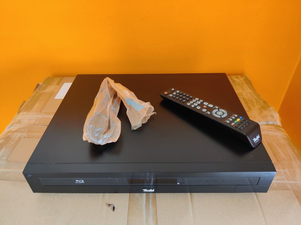 Teufel IP 3000 BR CD DVD Blu-Ray Receiver (Gebraucht) in Viganello für ...