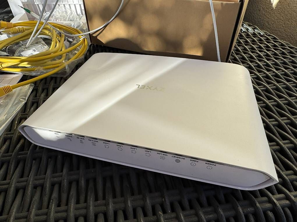 Zyxel AX7501-B0 XGS-PON VoIP IAD WiFi 6 10G Fiber Router (Gebraucht) in ...