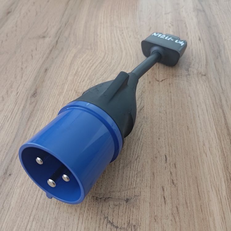 Tesla Gen 2 UMC 32A Ladeadapter Blau | Kaufen auf Ricardo