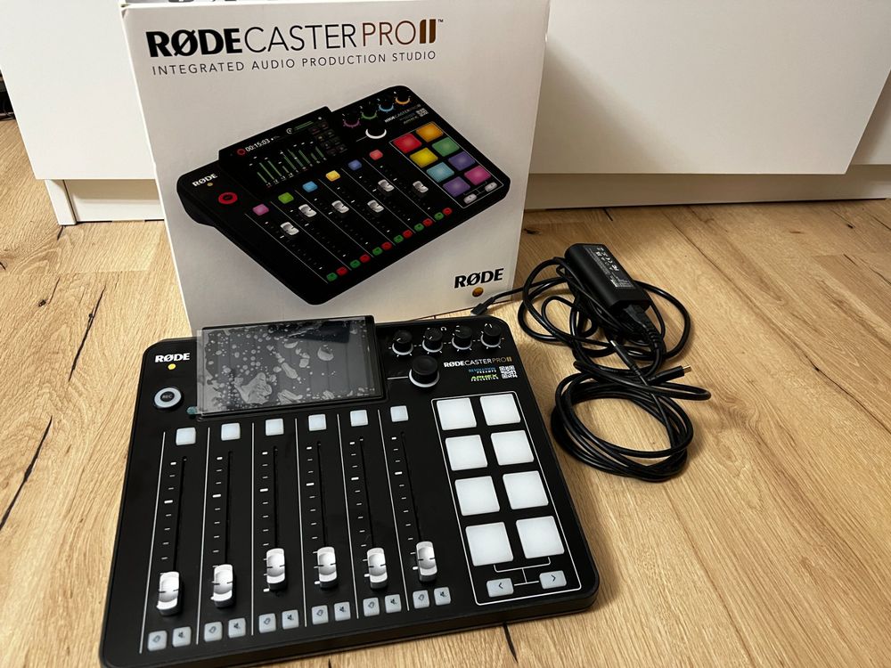 Rode Caster Pro II Set mit Mikrofon und Mic Halterung (Gebraucht) in ...