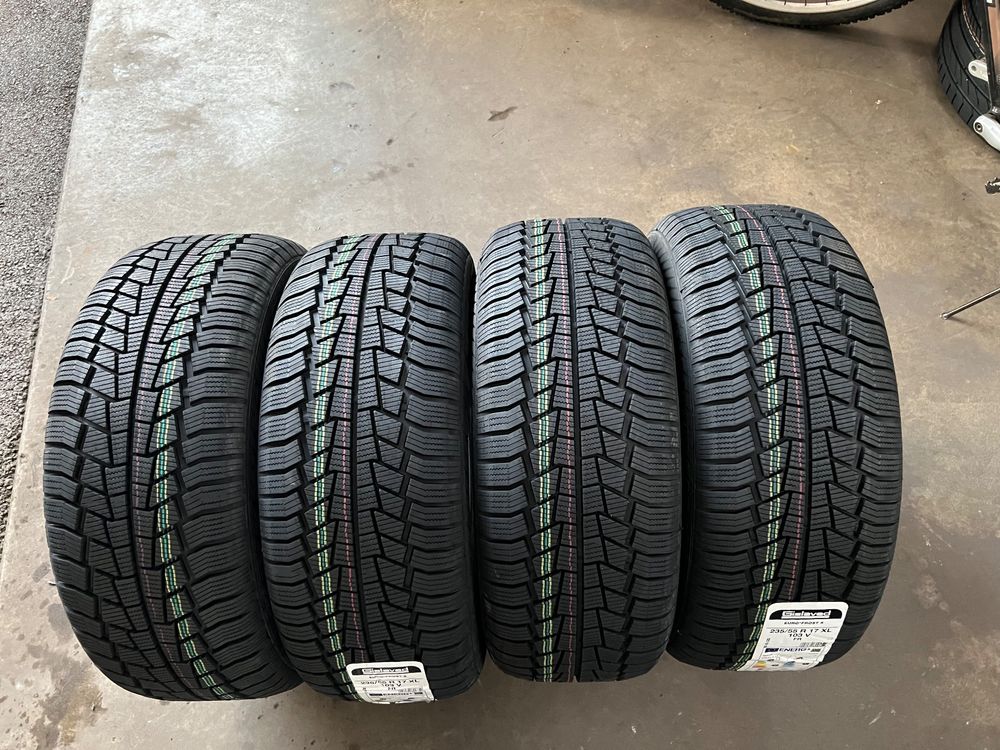Winterreifen 23555 R17