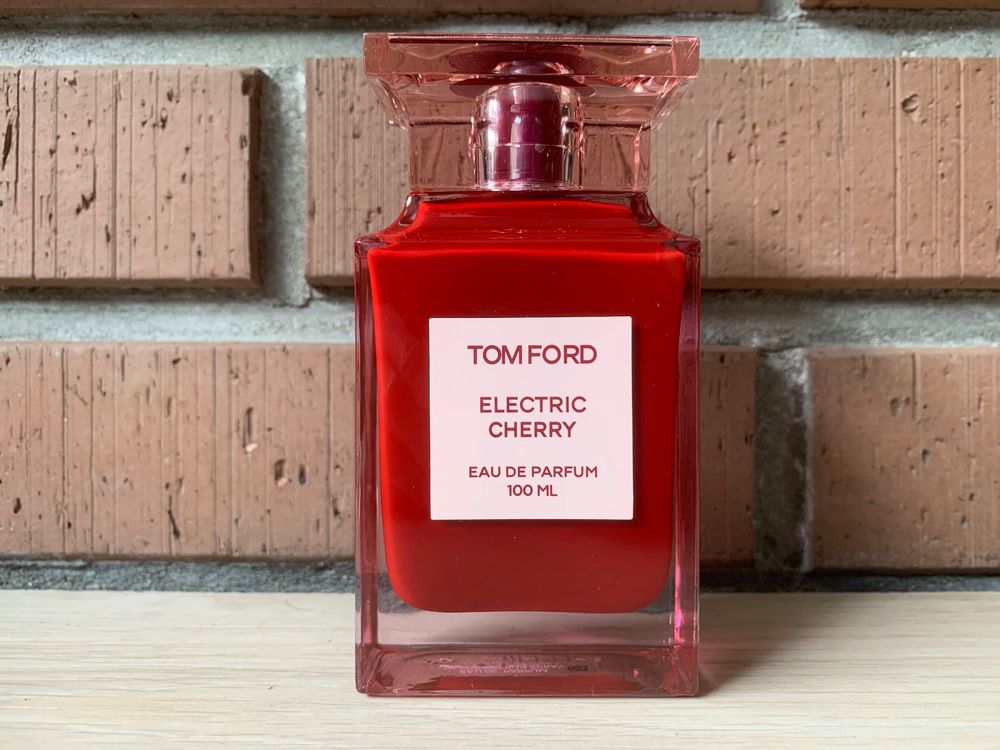 Tom Ford Electric Cherry (Neu (gemäss Beschreibung)) in Biel/Bienne für CHF 169 – nur Abholung ...