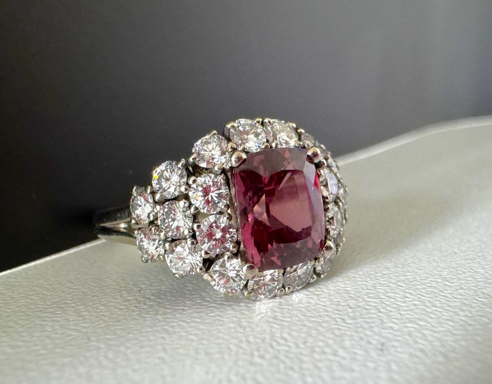 Weiss-Gold-Ring 750 mit Spinell 2,05 ct plus 22 Brillanten (Gebraucht ...