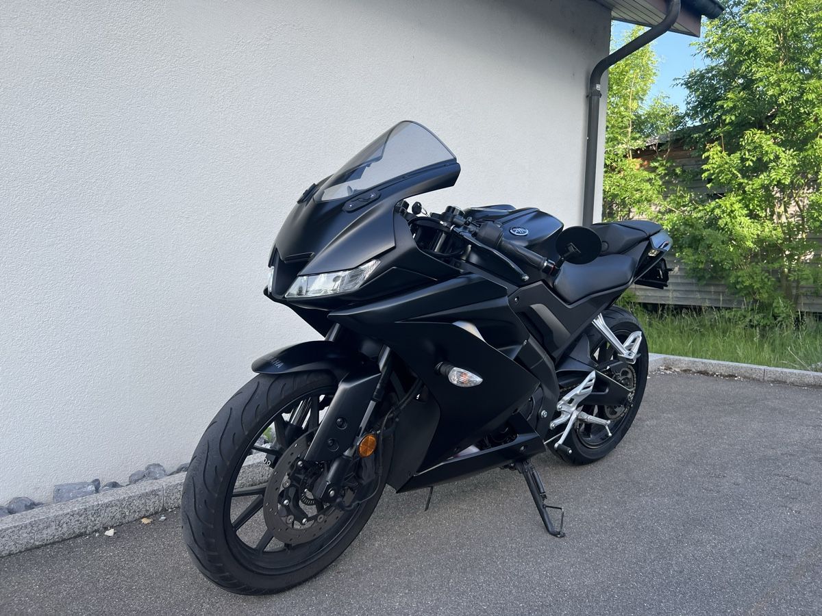 Yamaha YZF-R125 (2022) Motor frisch revidiert & neue Pneu (Gebraucht ...