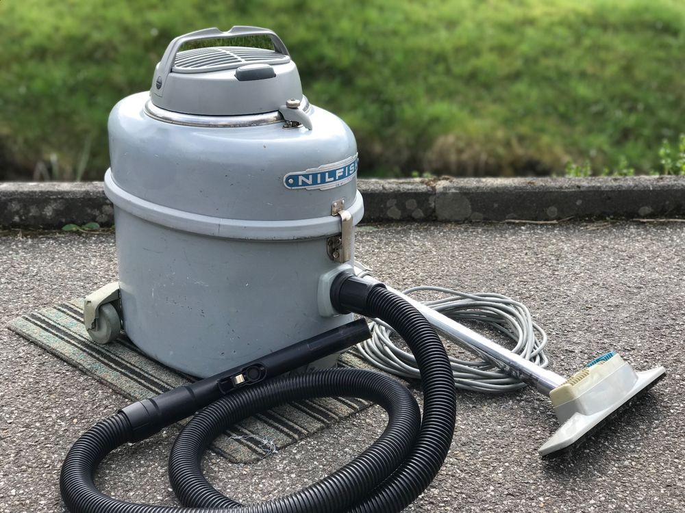 Staubsauger Vintage Nilfisk (Gebraucht) in Langnau i. E. für CHF 70 ...