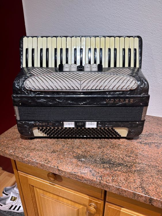 Hohner Verdi III (Gebraucht) in Altendorf für CHF 250 – mit Lieferung ...