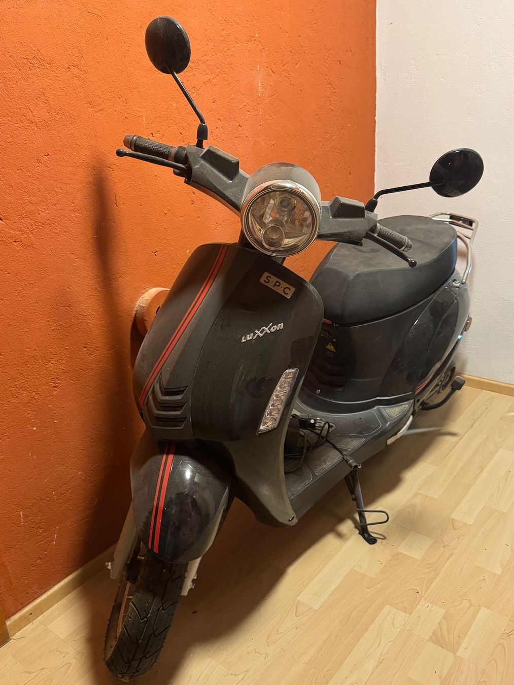 Elektrischer Roller (Gebraucht) in Dietikon für CHF 1200 – nur Abholung auf Ricardo kaufen