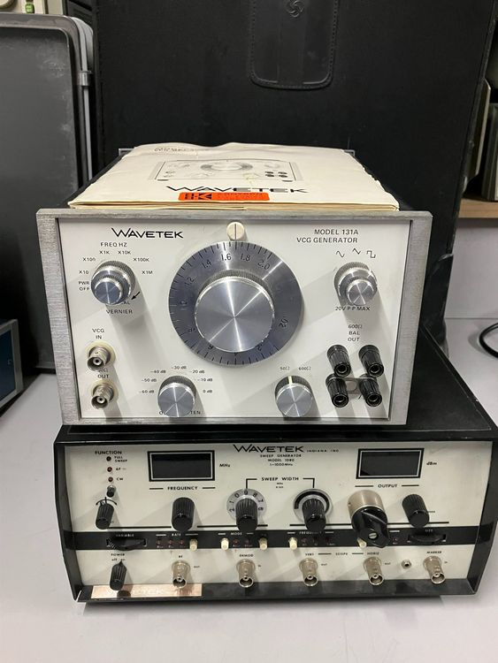 2 Funktionsgeneratoren von WAVETEK (Defekt) in Grenchen für CHF 35 ...