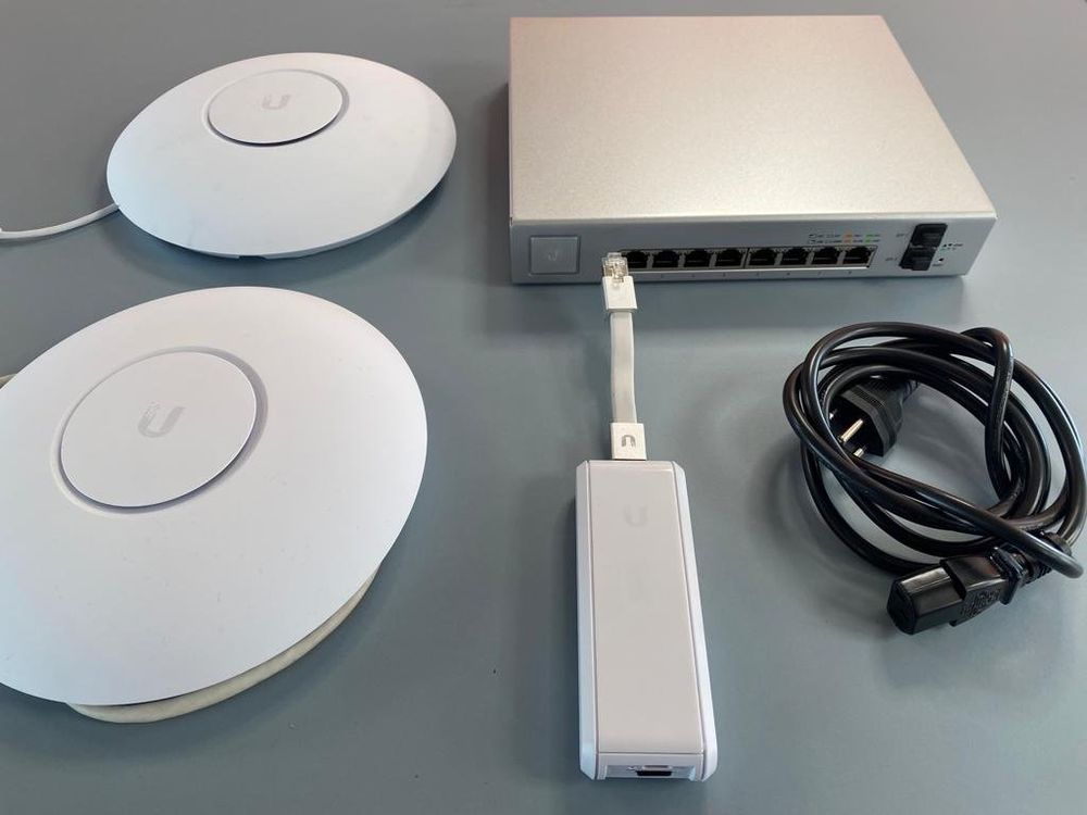Ubiquiti UniFi Switch US-8-150W & 2 Access Points AP AC PRO | Kaufen ...