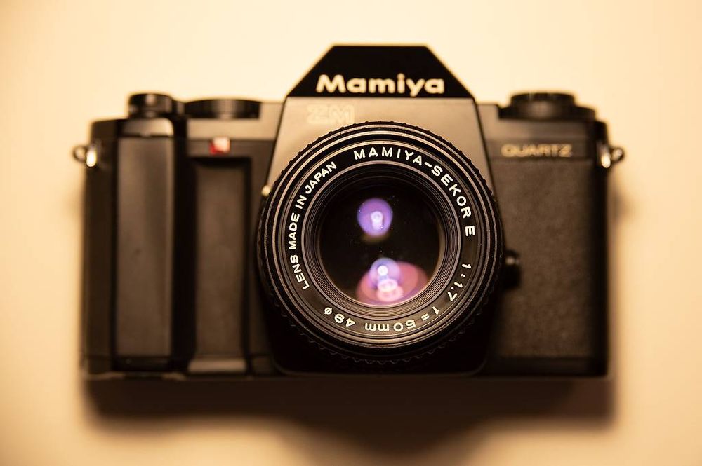 Mamiya ZM analoge Kamera 50/f1.7 + Zoom 80-205/f4.5 + Flash (Gebraucht ...