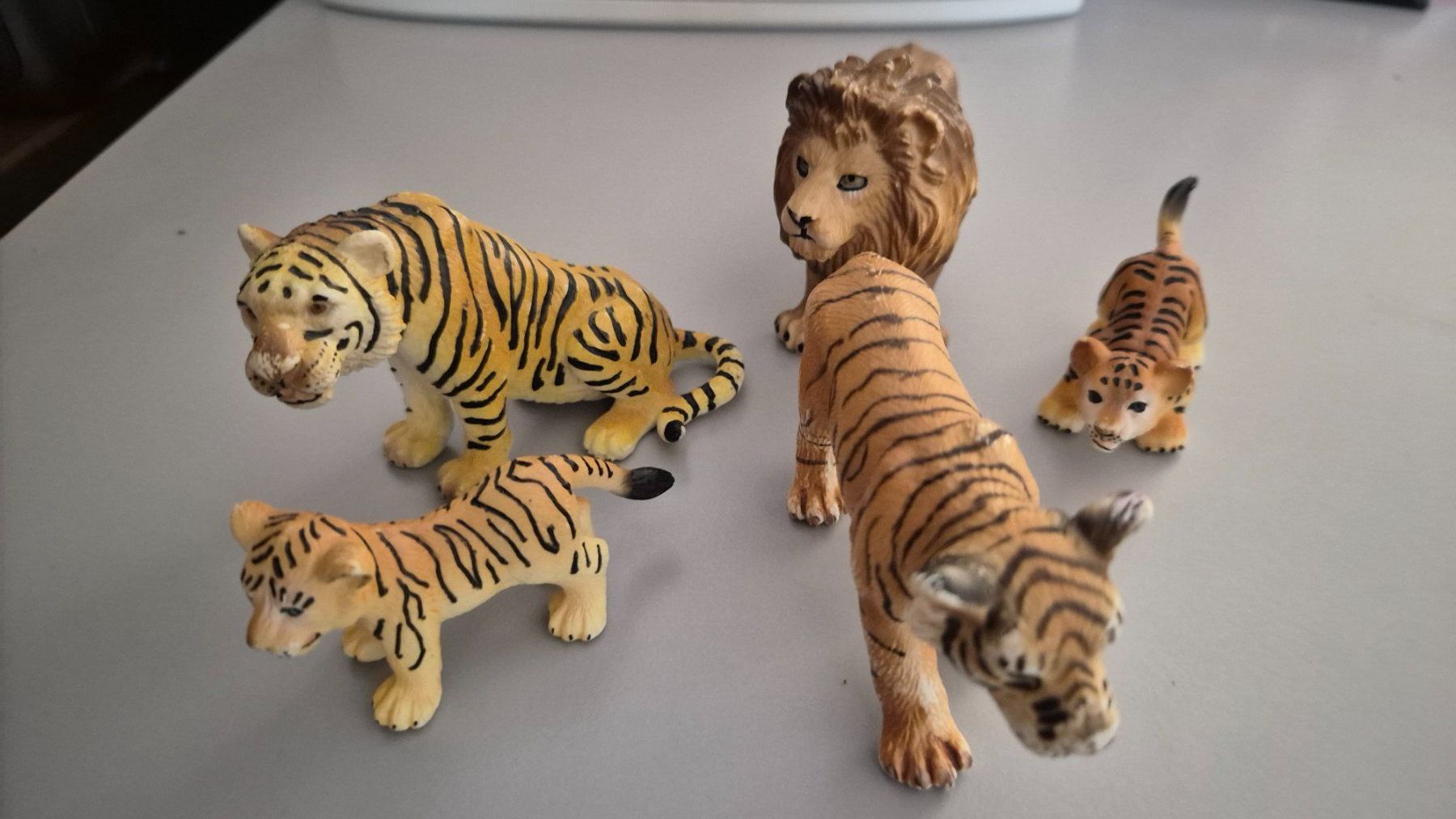 Schleich Wildtiere: Löwe und Tiger Familie (Gebraucht) in Weisslingen ...