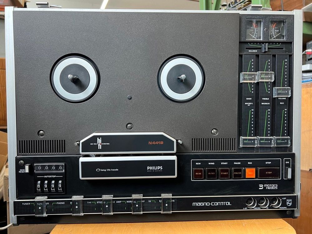 Philips Bandmaschine N4419 (Defekt) in Bazenheid für CHF 1 – nur ...