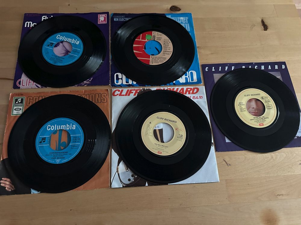 CLIFF RICHARD tolle Singles Top Kult Hit Charts EUROVISION (Gebraucht ...