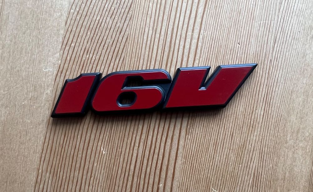 16V Emblem Sticker VW Golf Passat Corrado Vento Jetta | Kaufen auf Ricardo