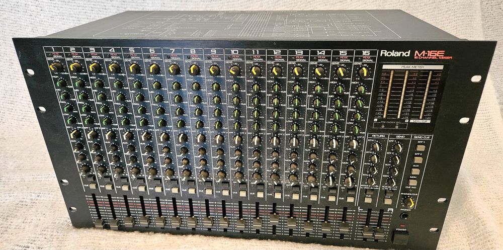 Roland M-16 E 19 Zoll Rackmixer (Gebraucht) in dietikon für CHF 155 ...