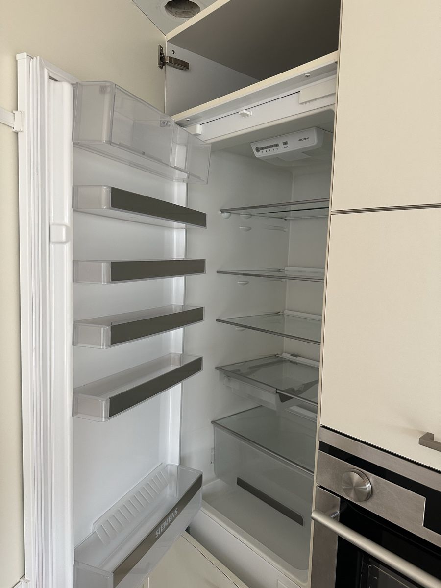 Elegantes Kühlschrank Mit Gefrierfach Gebraucht Ebenbild