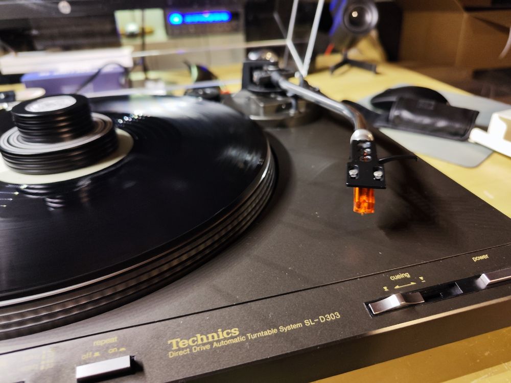 Technics SL-D303 (Gebraucht) in Herrliberg für CHF 400 – mit Lieferung ...