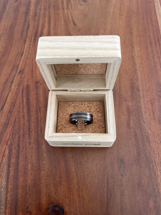 Holzkern Ring Numerary Ring (Walnuss/Grau) | Kaufen auf Ricardo