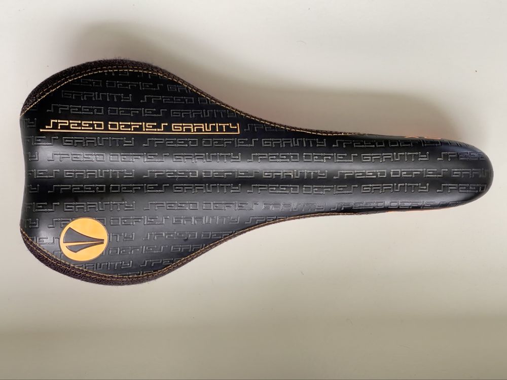 SDG Fly MTB Sattel schwarz orange Top Zustand! (Gebraucht) in Corpataux ...