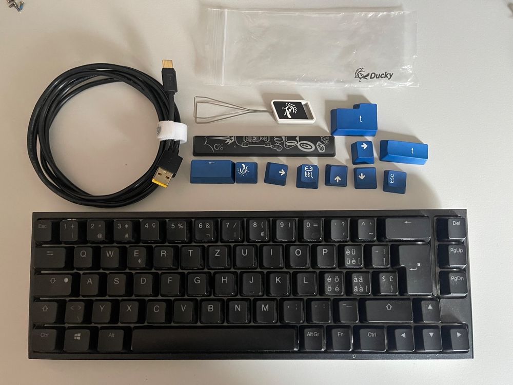 DUCKY ONE 2 MINI SF RGB / CH-Layout / Cherry MX Silent Red (Gebraucht ...