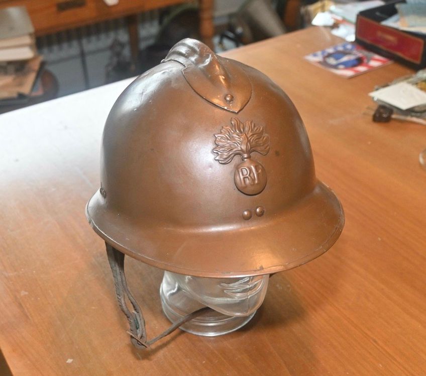 Militär Helm ADRIAN M26 Frankreich 2.WK (Gebraucht) in für CHF 80 – mit ...