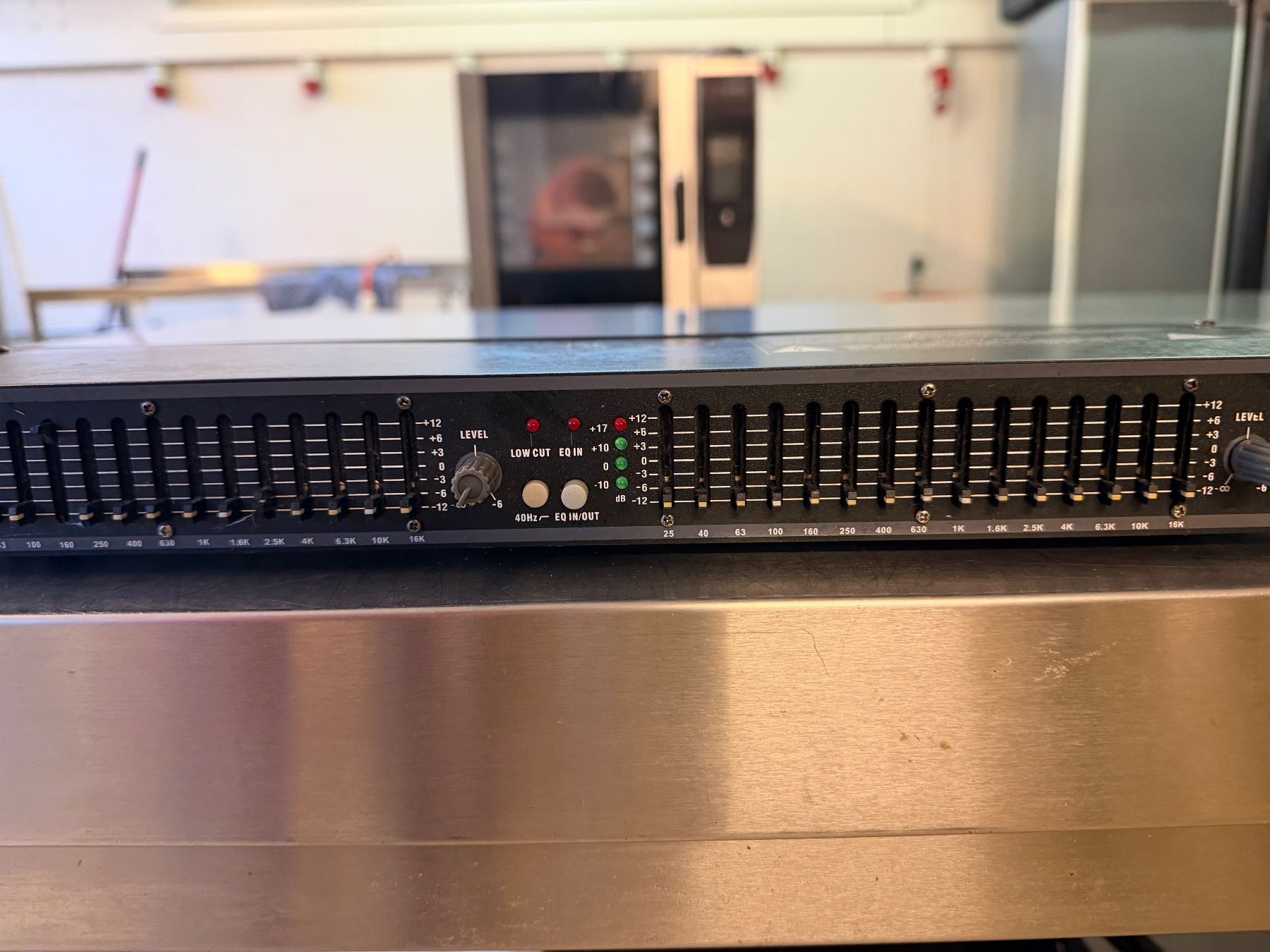 Skytec TEC-015 – 15-Band Graphic Equaliser (19" Rack) (Gebraucht) in ...